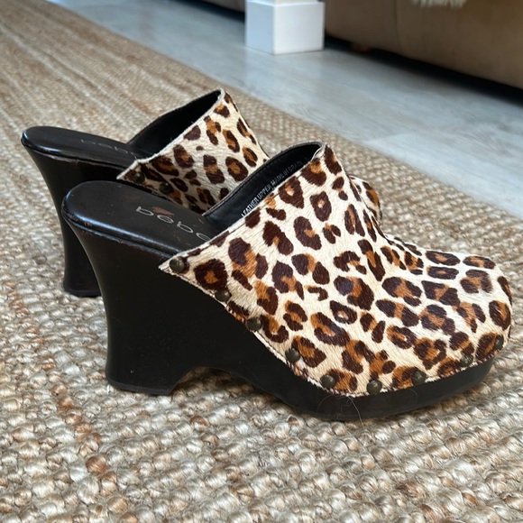 bebe | Shoes | Vintage Bebe Leopard Calf Hair Wood Platform Clogs ...